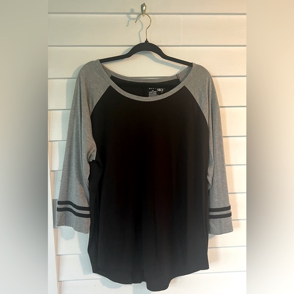 Terra & Sky | Tops | Jersey Style Top | Poshmark